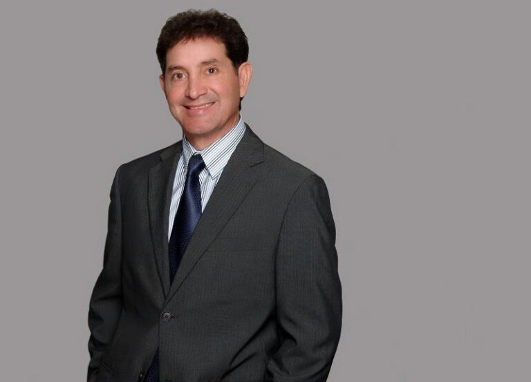 Plastic surgery in Baja by Dr. Martin Yañez, choose the best